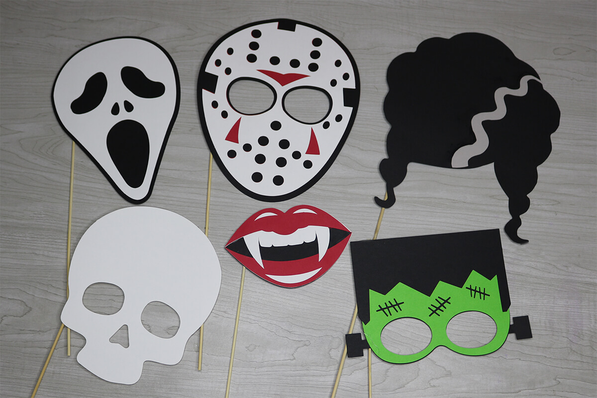 Halloween Photo Booth Props {Free Printable & SVG Cut File}